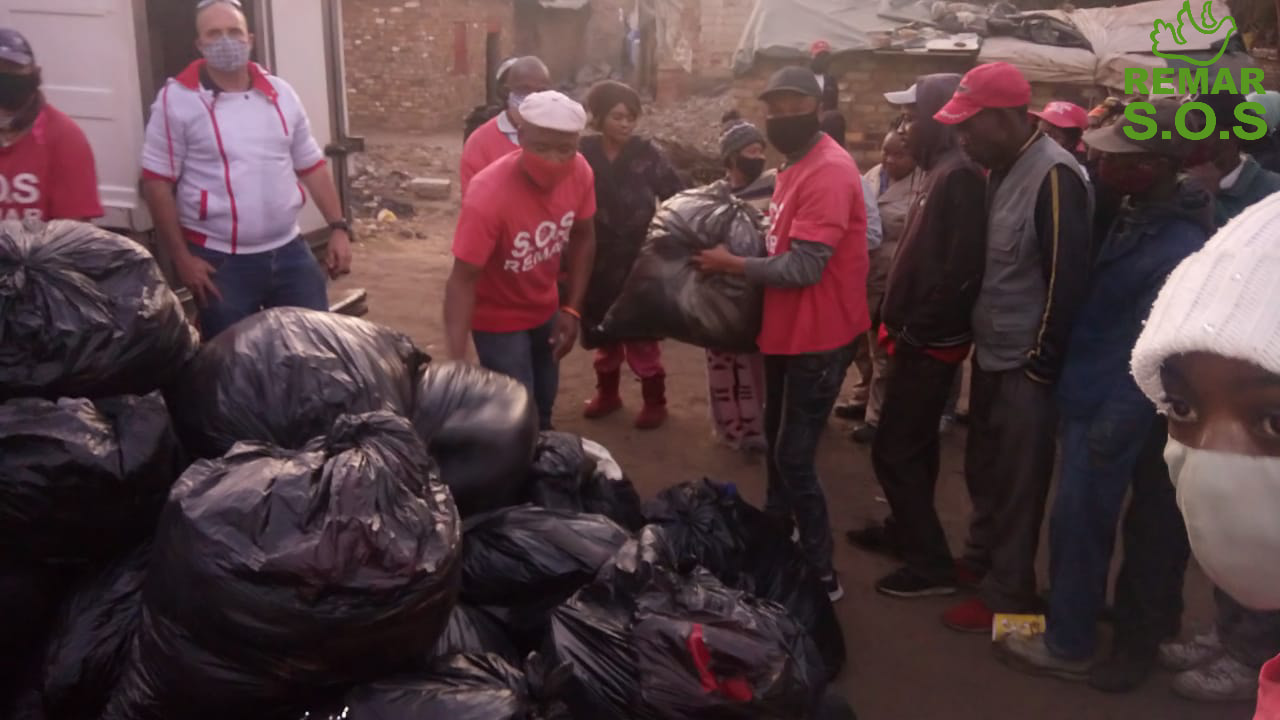 Apoio à Comunidade Carenciada em Parceria com Remar ONG Africa do Sul ...